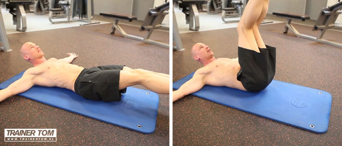 Buik Workout: 7 buikspieroefeningen voor thuis - Trainer Tom
